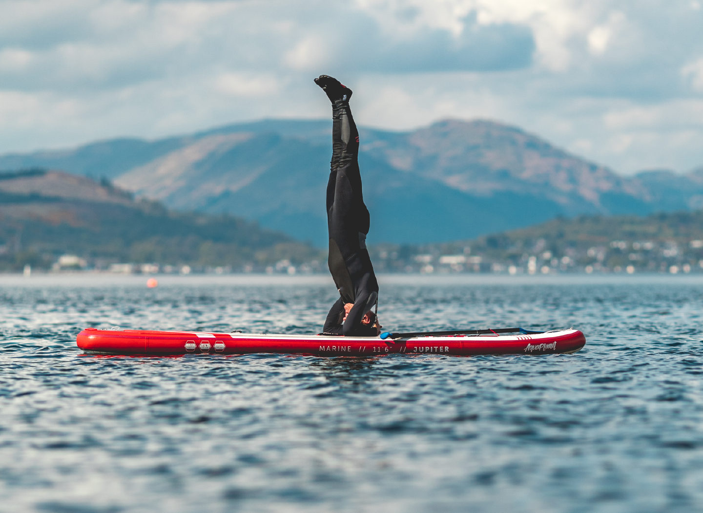 Summer paddle boarding workouts: toning up and staying active on the w ...
